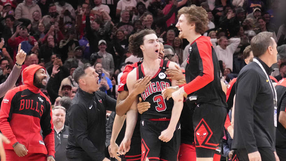 Bulls Announcers Lost Their Minds in Final Moments of Crazy Win Over Lakers