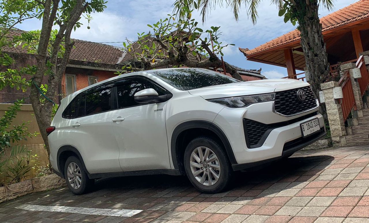 Intip Harga Mobil Bekas Innova Zenix Hybrid, Ditawarkan Mulai Segini