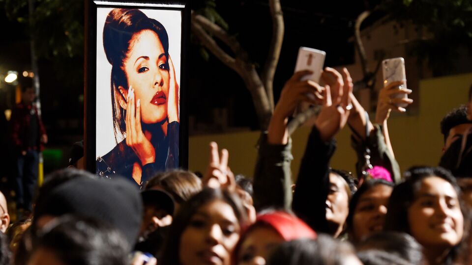 Selena Quintanilla murder case: Yolanda Saldívar's parole request ...