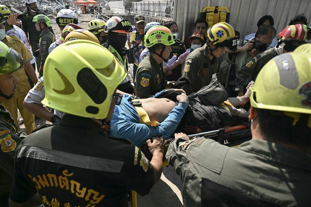 First deaths confirmed as 'mass casualty' quake hits Myanmar, Thailand