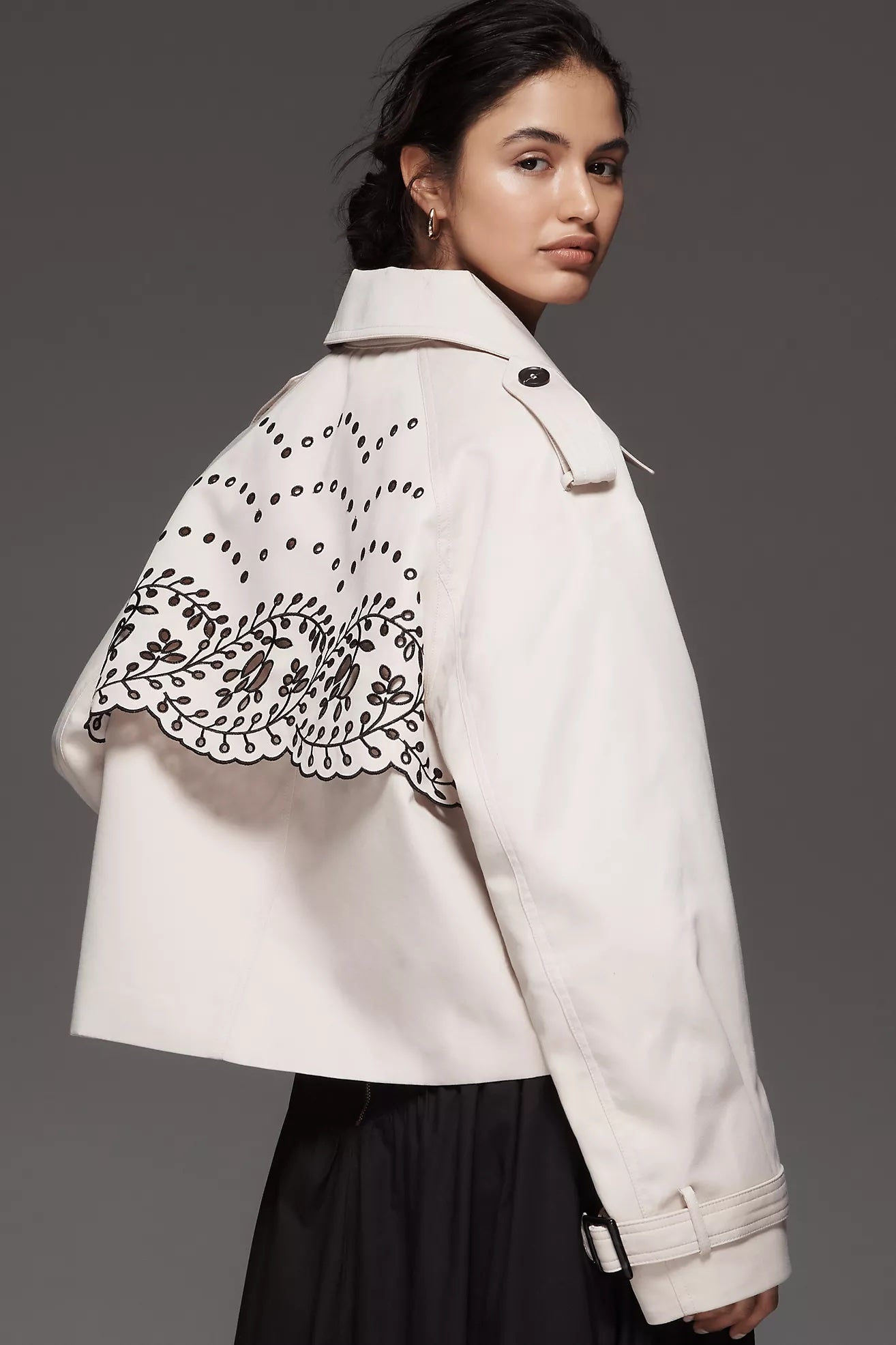 Cropped Trench Coats Put A Twist On A Classic — 20 Styles To Tackle ...