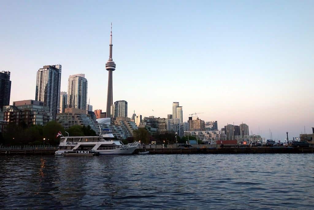 18 Canada landmarks you must visit in your lifetime