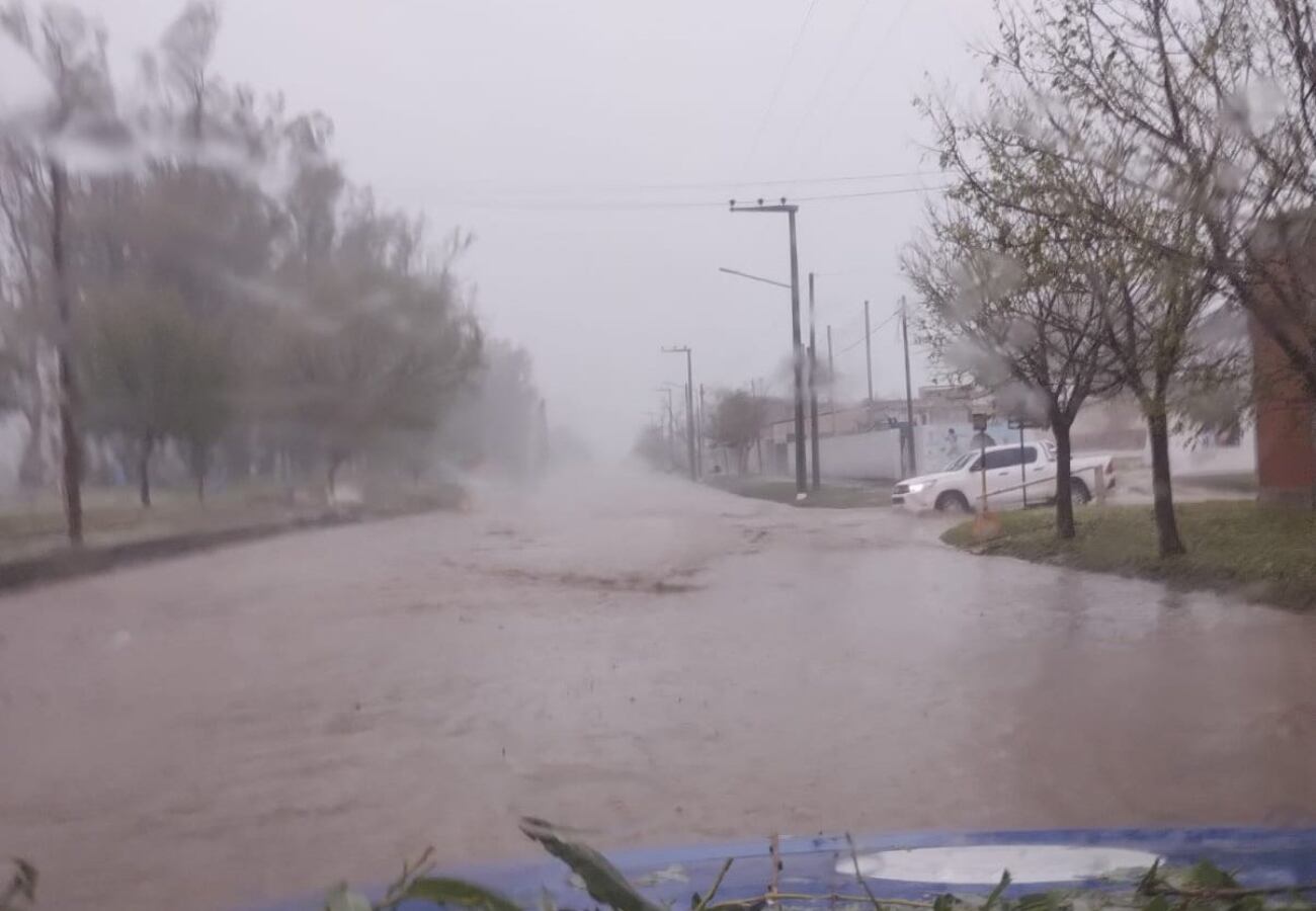 Las imágenes de la intensa tormenta que se registró en Ucacha y alrededores