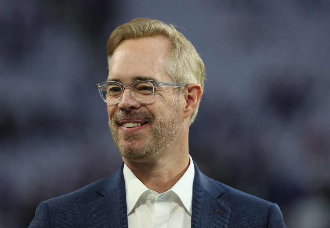Congratulations pour in for Joe Buck after big news