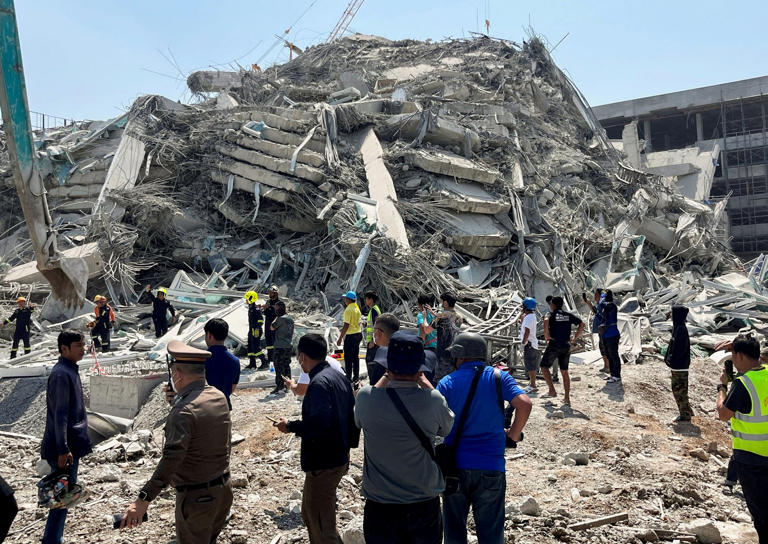 WATCH: Skyscraper Collapse Kills 3 and Buries Dozens Under Rubble in ...