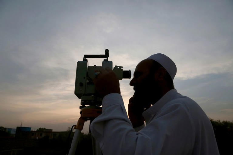 Eid-al-Fitr 2025 date predictions and moonsighting forecasts for UK ...