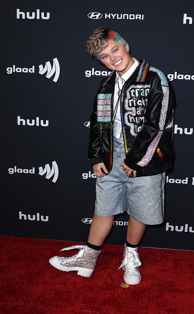 JoJo Siwa Debuts Hair Transformation With Partially Shaved Head