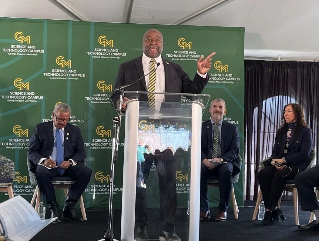 Students, faculty and lawmakers rally behind George Mason amid Trump ...