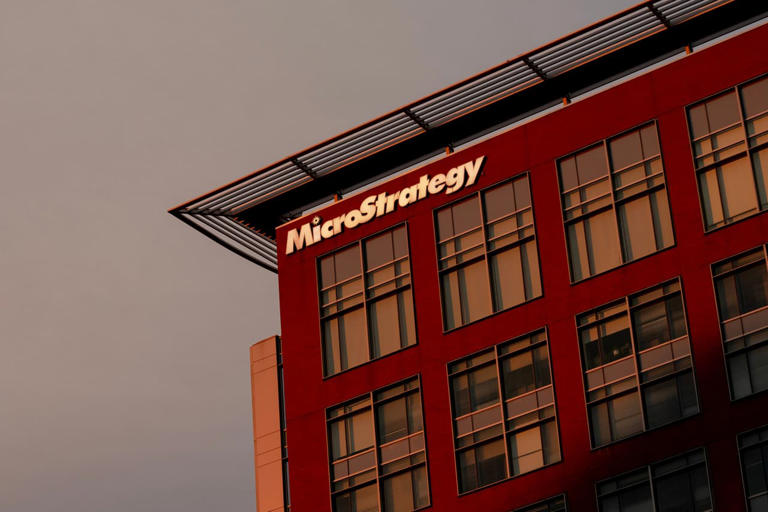MicroStrategy Sells Preferred Stock to Buy Bitcoin. Why It Deserves a Look.