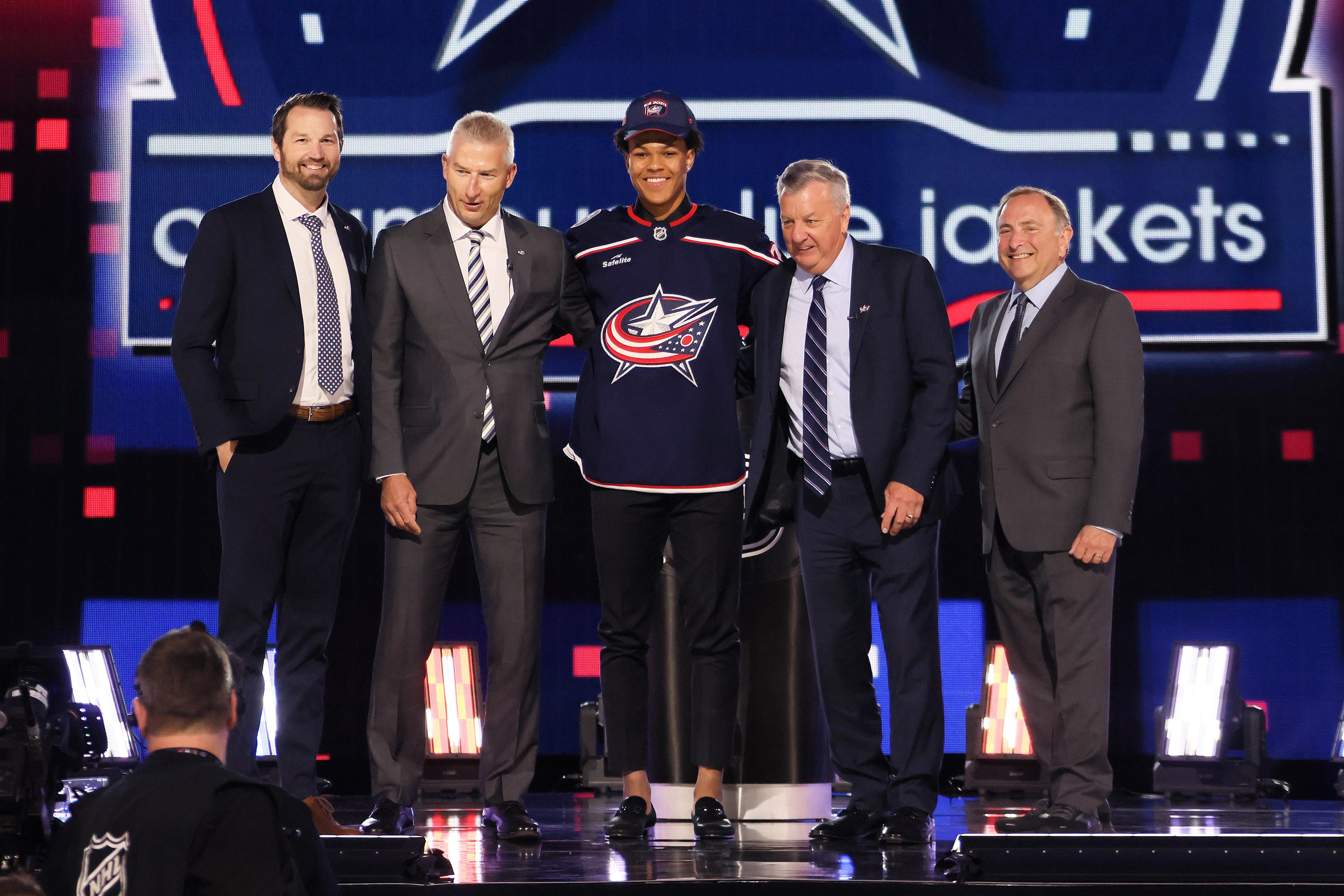 Top 5 NHL Draft pick Cayden Lindstrom confirms he'll play at MSU next ...