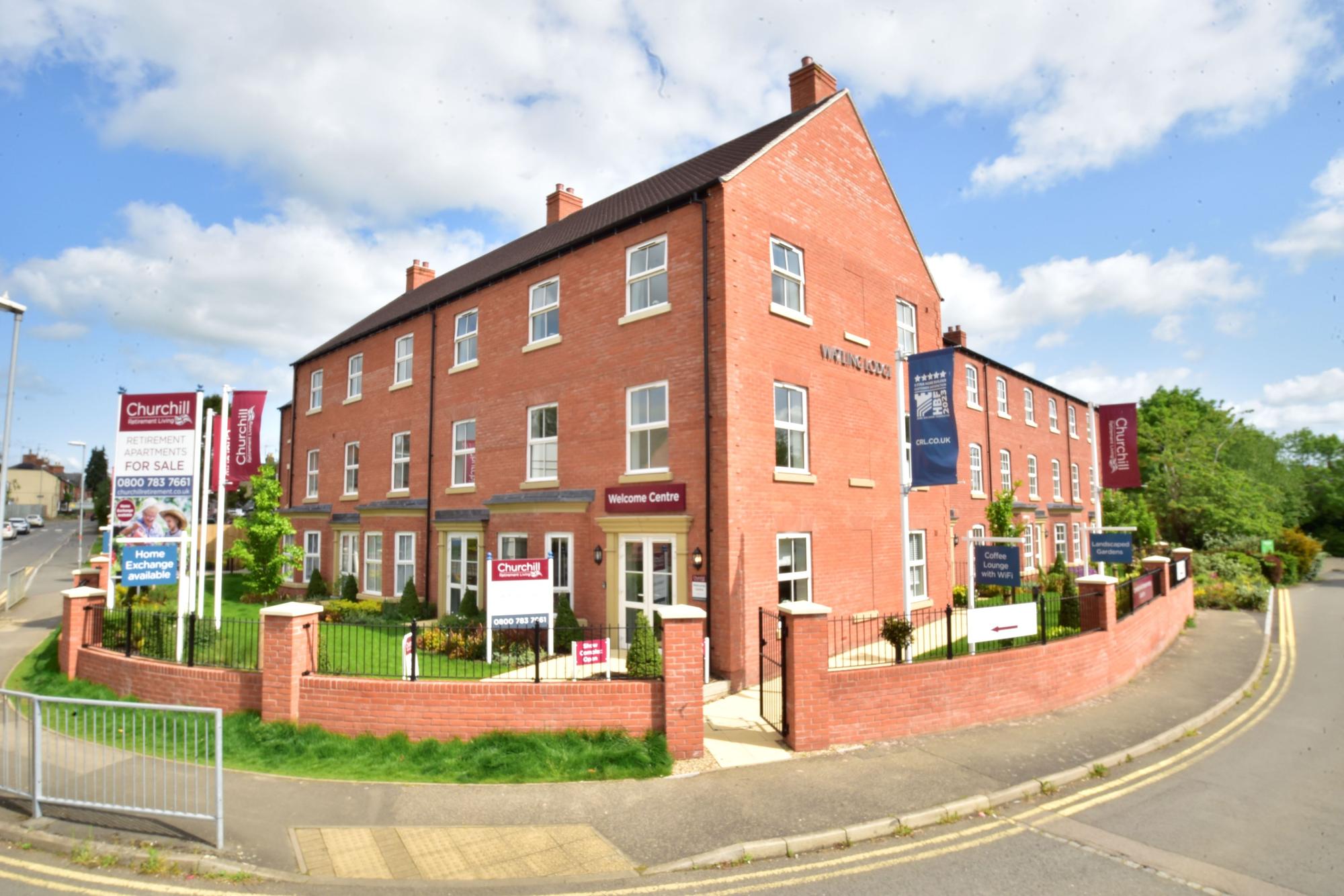 Towcester Mayor visits Watling Lodge for Friendship in Bloom Event
