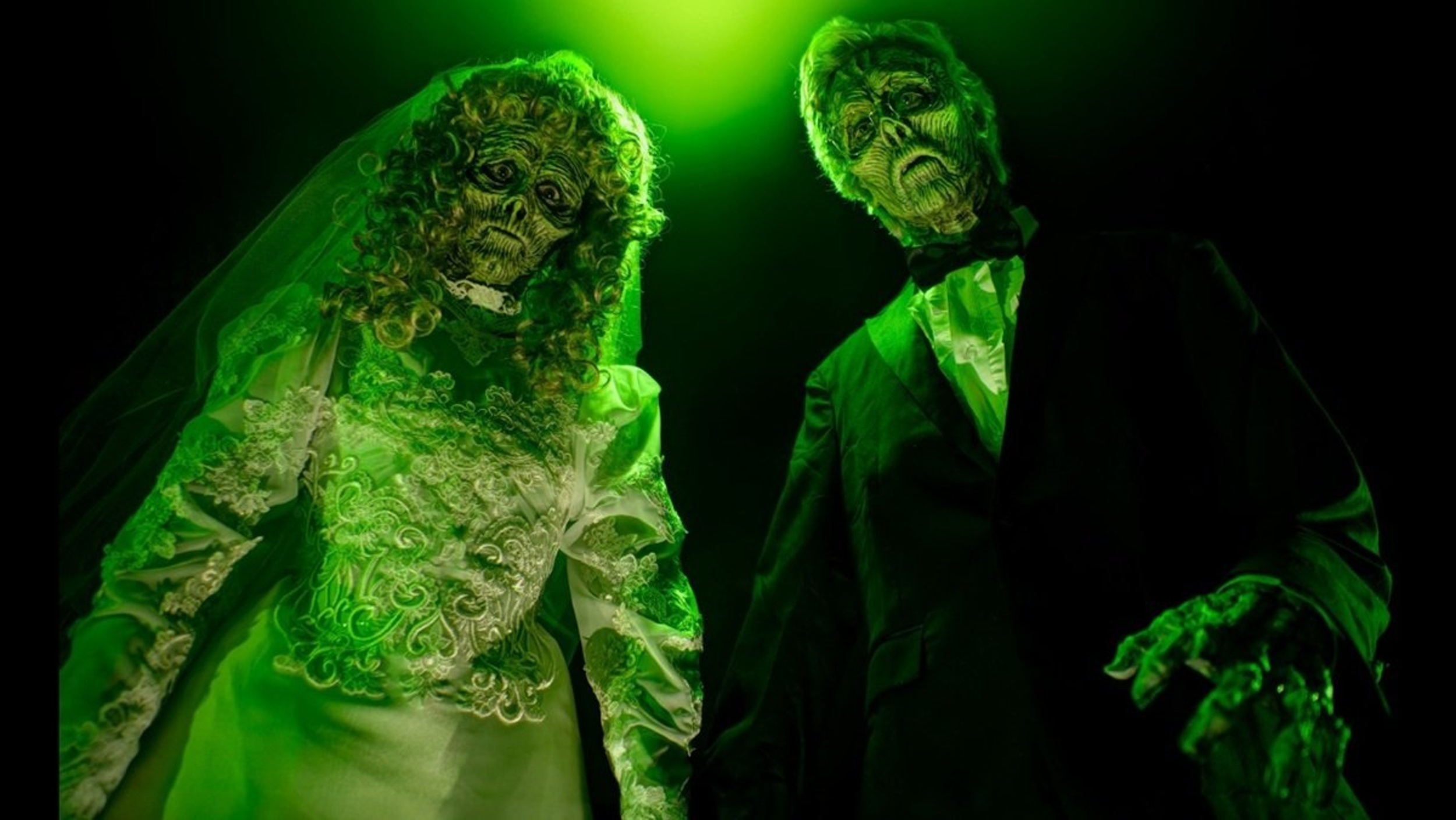 Artist Recreates Iconic BEETLEJUICE Characters as Creepy Life-Size Puppets