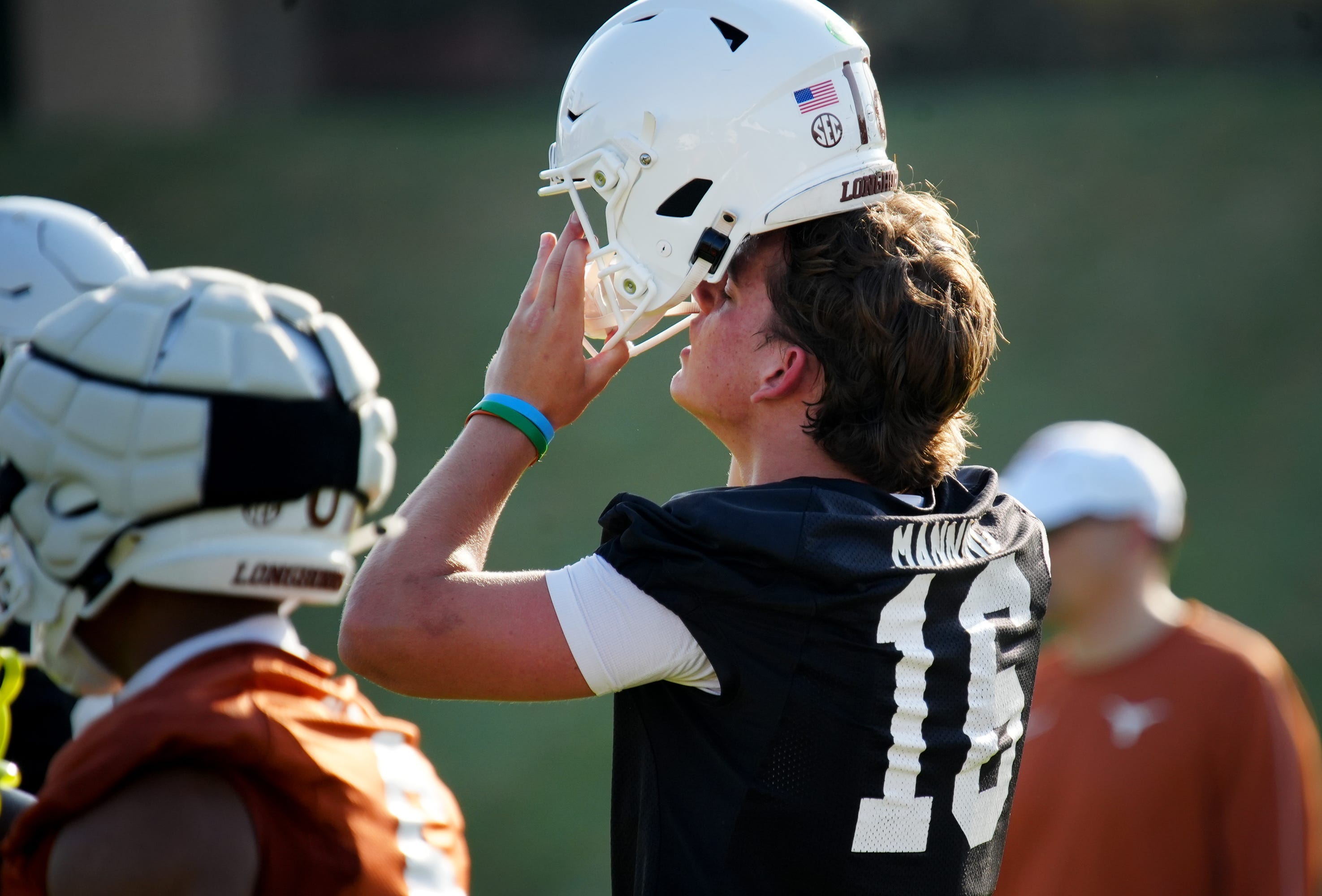 How has Texas QB Arch Manning looked so far in Longhorns spring practice?