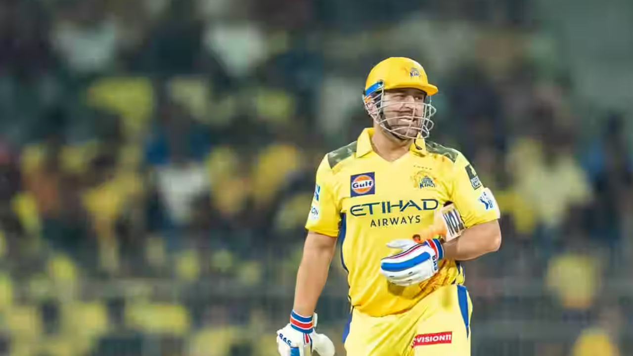 After Rayudu Calls Out CSK Fans; MS Dhoni Faces Heat Over Bizarre No.9 ...
