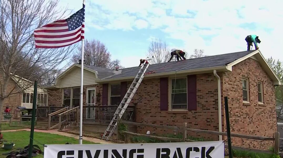 Old Hickory veteran gets new roof