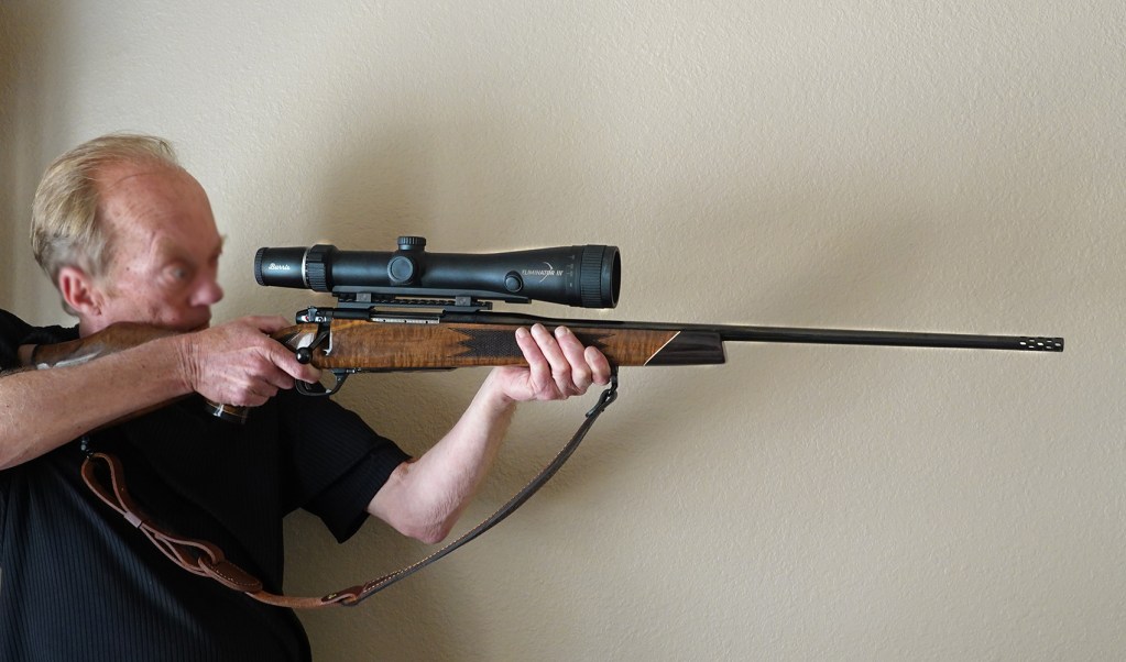 LAPD Shoots Suspect Wielding Alleged Rifle During Standoff