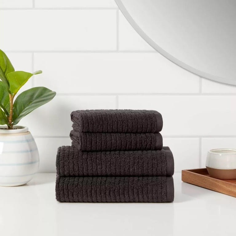 11 Towel Sets That Actually Hold Up In The Wash, According To Reviewers