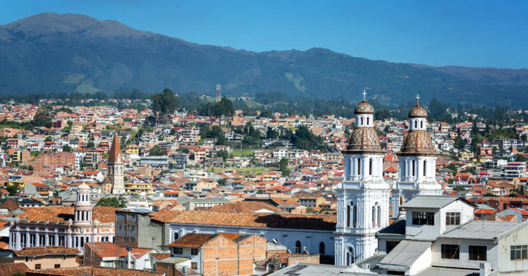 Life as an Ecuador Expat [Everything You Need to Know]