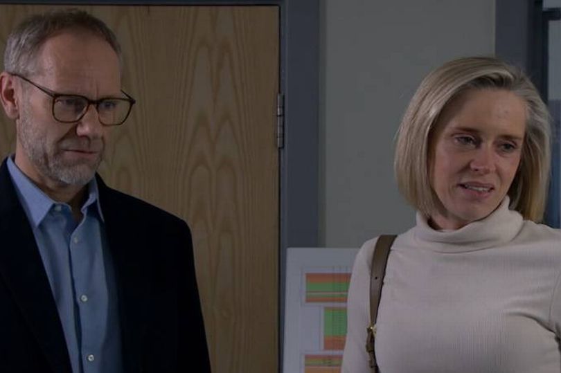 ITV Emmerdale fans 'speechless' as Dr Crowley star makes EastEnders ...