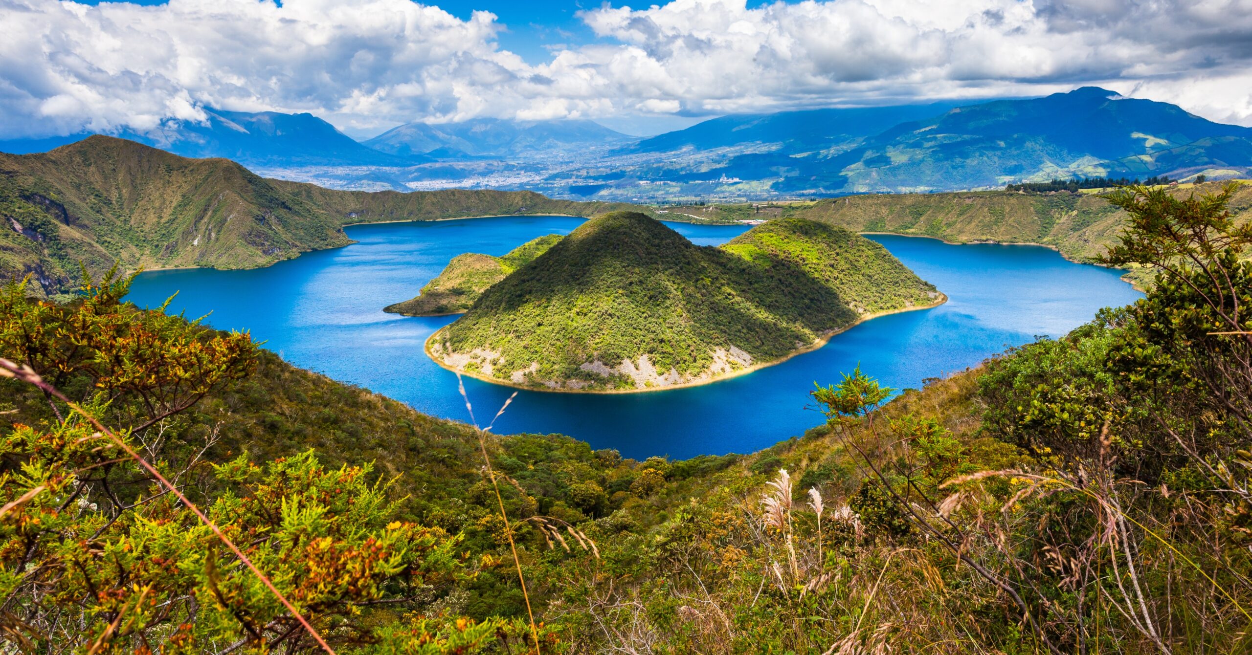 Life as an Ecuador Expat [Everything You Need to Know]