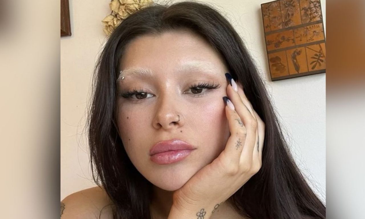 Cejas decoloradas, la nueva tendencia de primavera 2025 para quienes ...