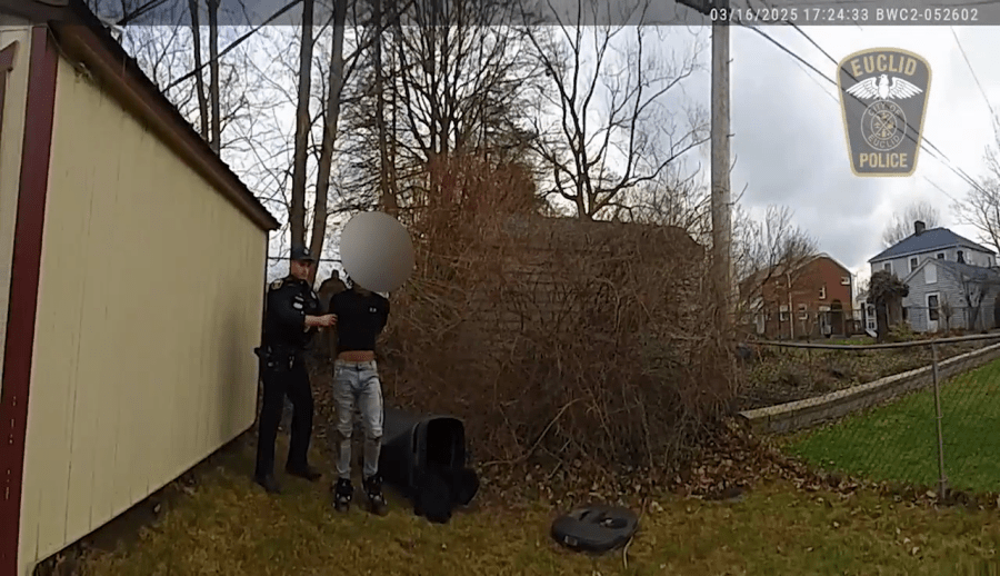 Police arrest 2, search for third suspect involved in online robbery ...