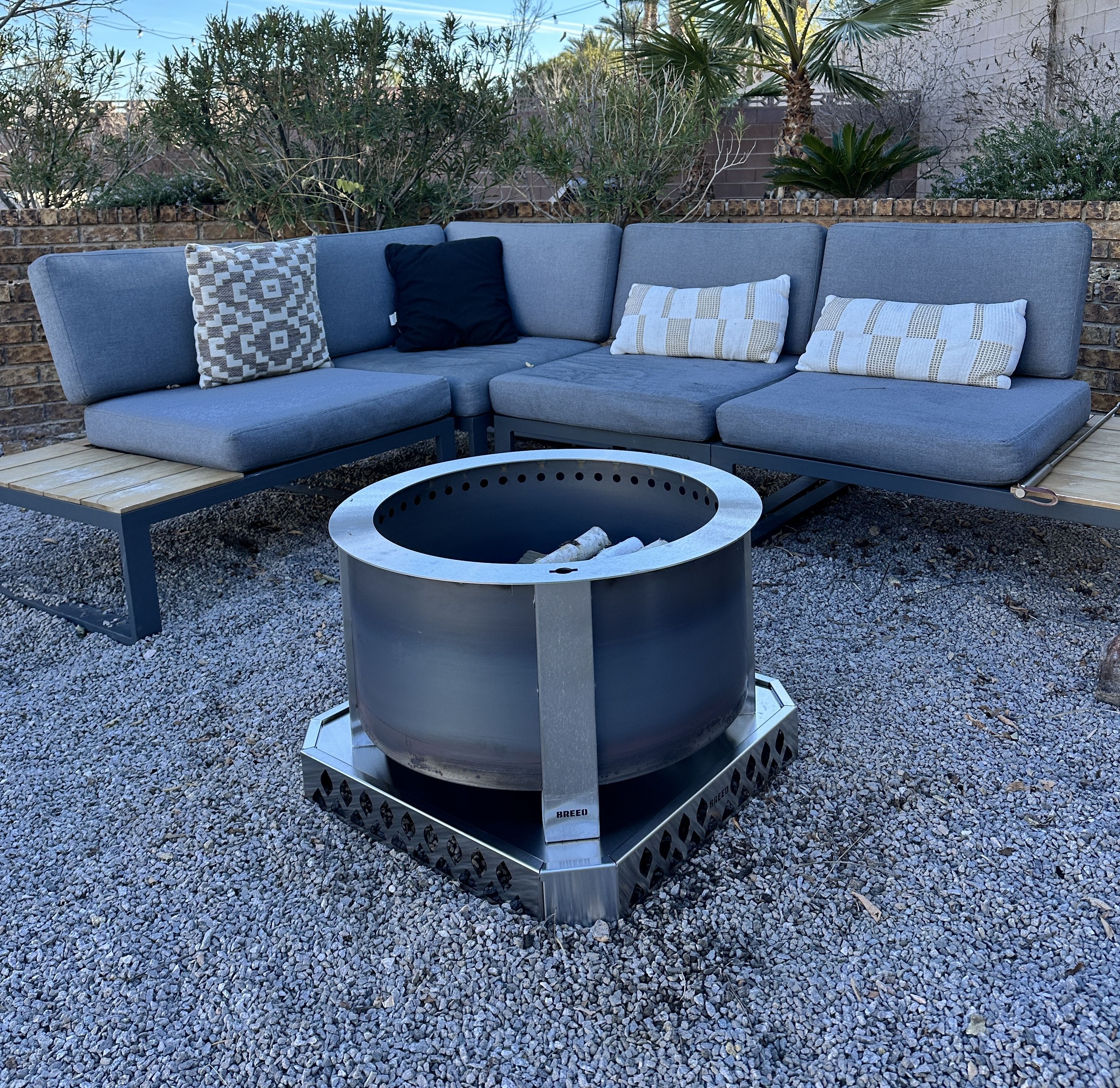 The Best Smokeless Fire Pits for a Clean and Cozy Outdoor Experience