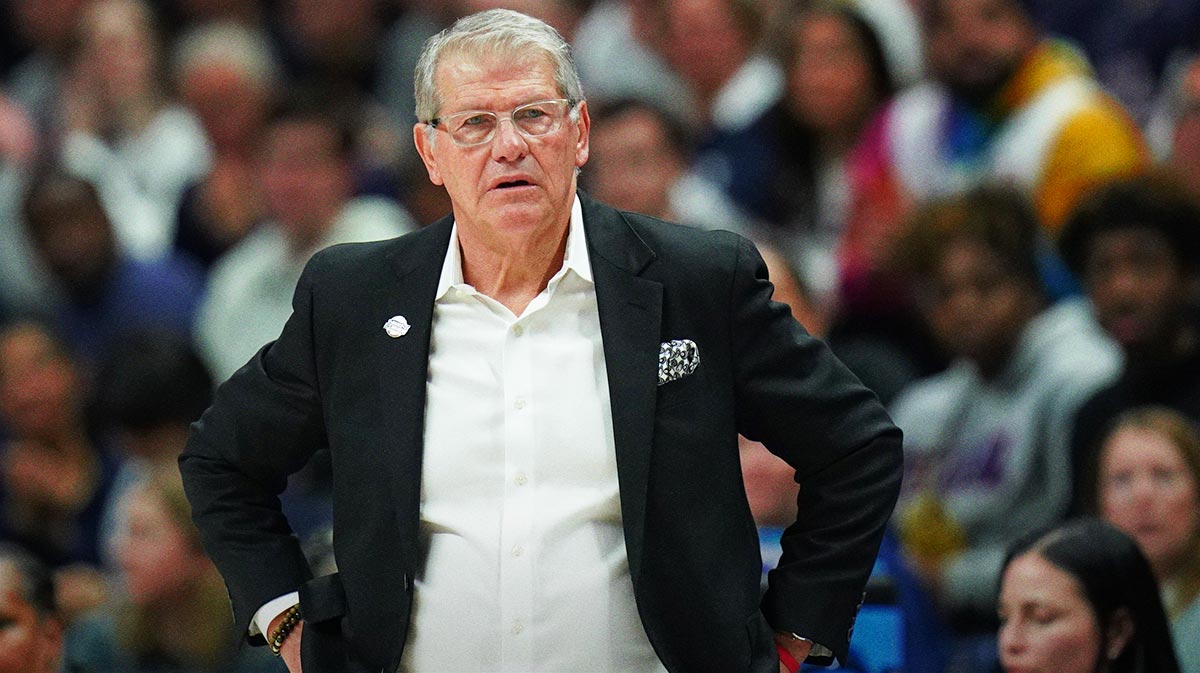 UConn women’s basketball coach sends USC message after JuJu Watkins’ injury
