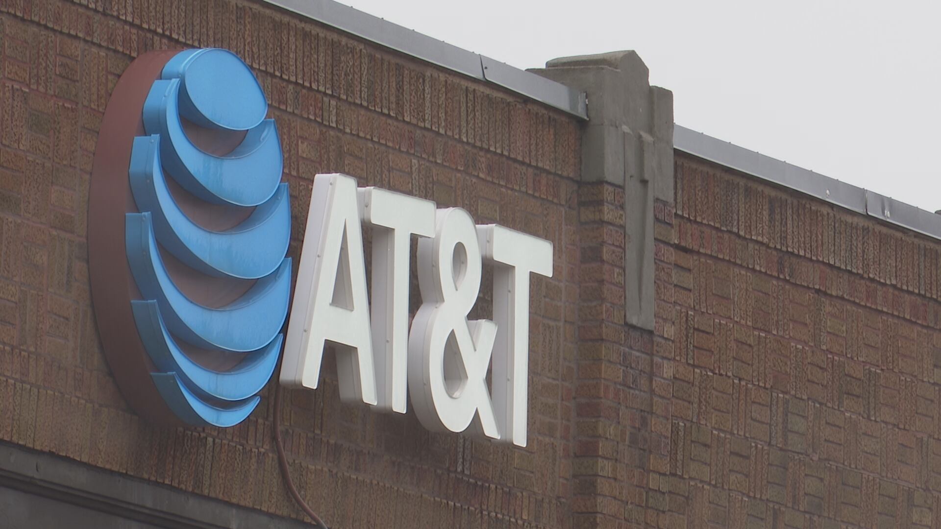 UP Fiber, Inc. signs acquisition agreement with AT&T for all UP ...