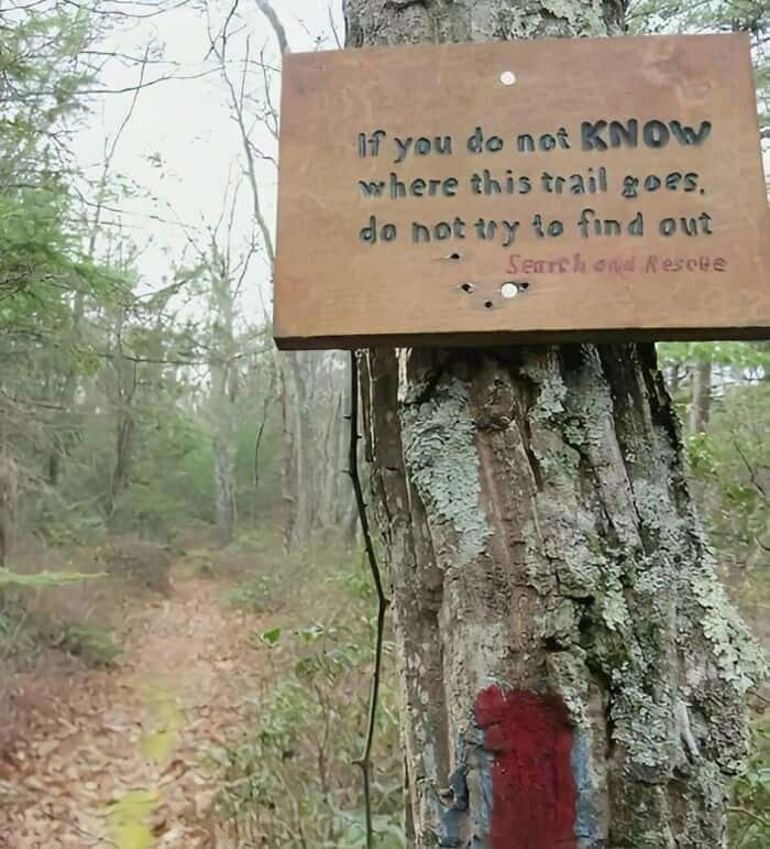 50 Funny Signs That Definitely Only Exist Because Someone Did Something Stupid