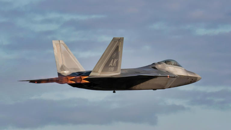 Stealth F-22 Raptors Can Fly Right Under Iran’s Fighters ‘Undetected’