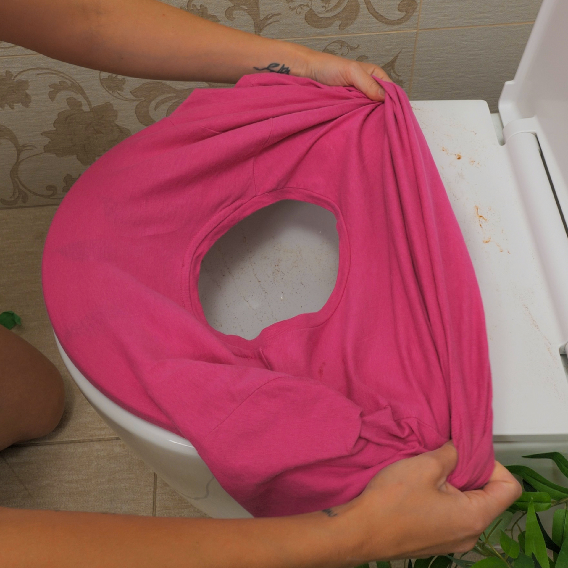 Useful bathroom hacks to flush out any problems!