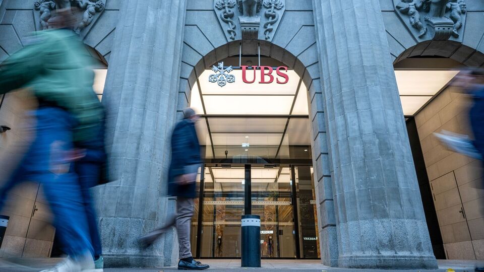 UBS cuts S&P 500 year-end target to 6,400, lowers EPS estimate over dim ...