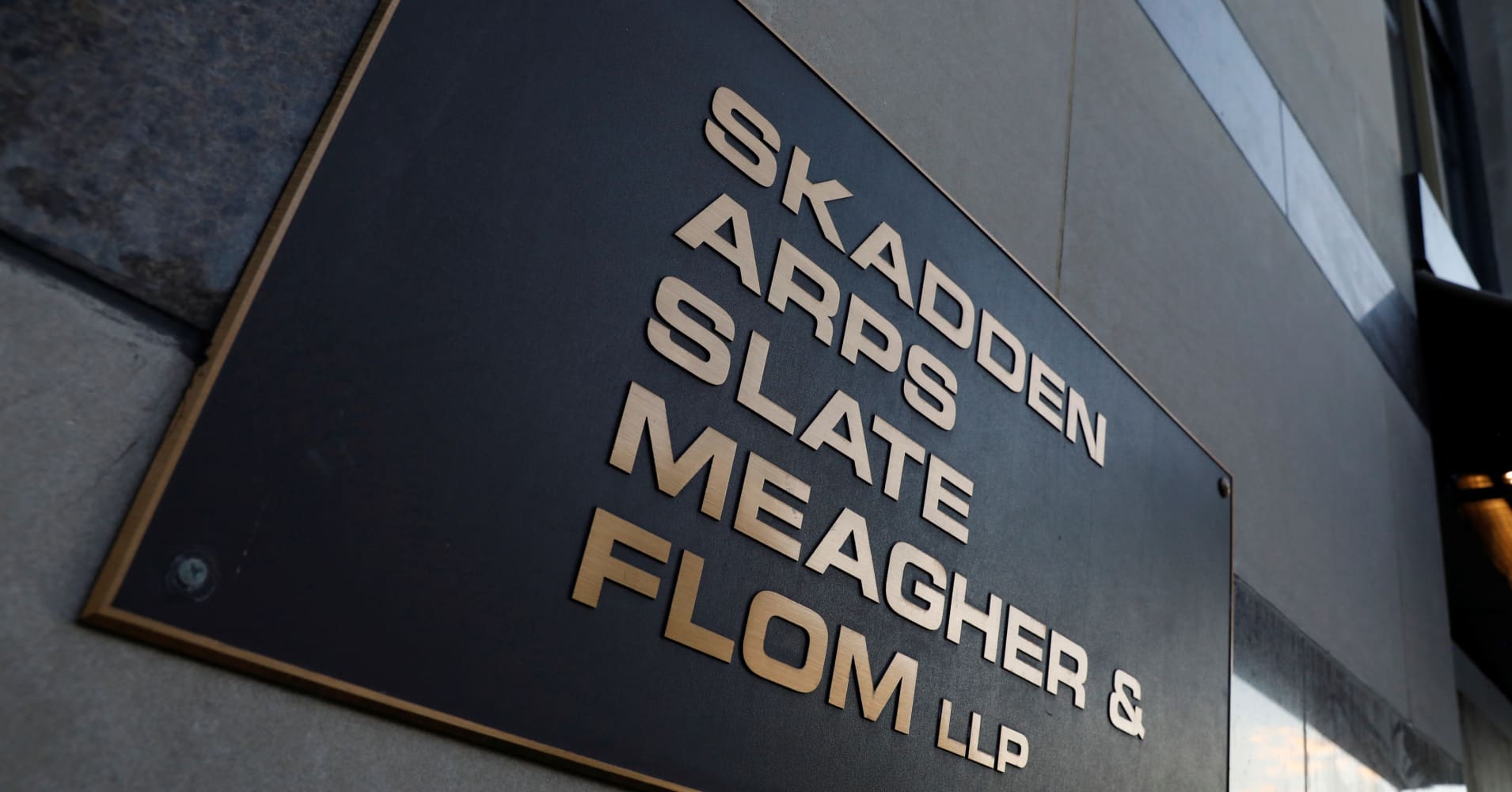 Trump says Skadden, Arps law firm will provide $100 million in pro bono ...