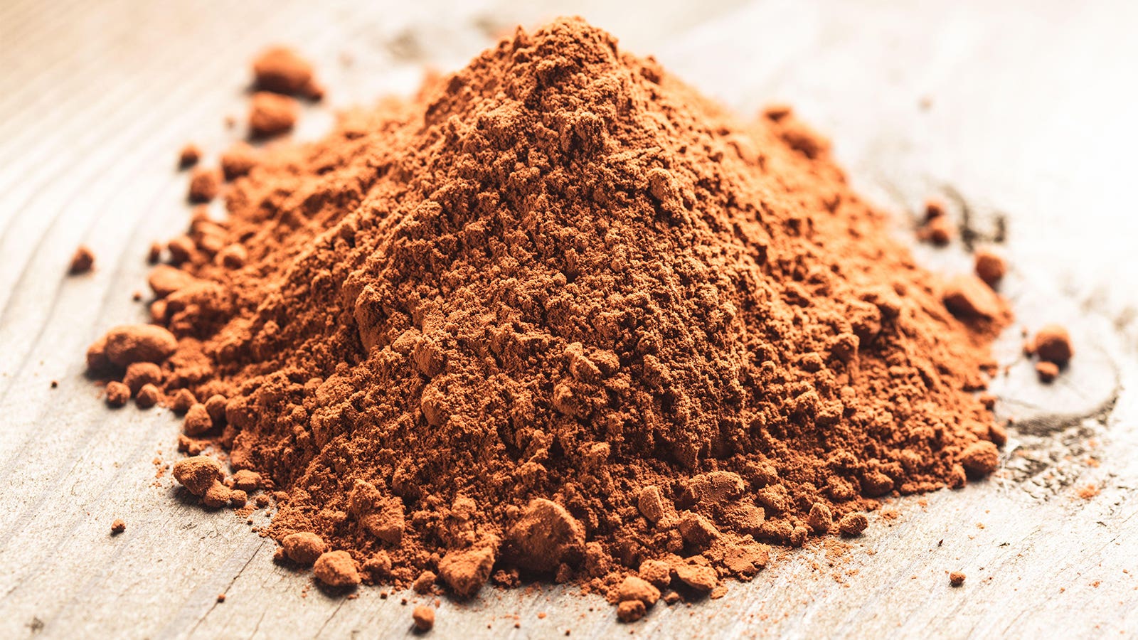 Cocoa Extract Shows No Effect on AMD Occurrence