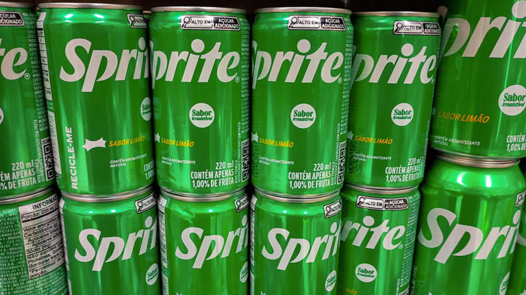 Sprite Vs 7UP: What's The Actual Difference Between The 2 Soft Drinks?