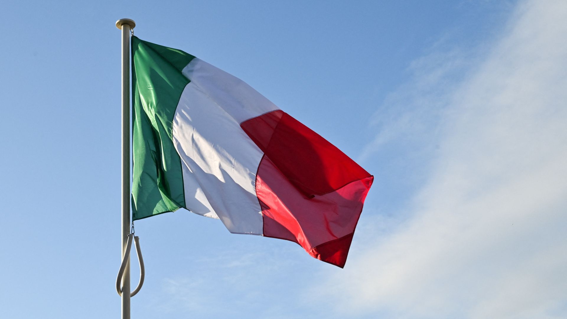 X y Meta en la mira del gobierno italiano