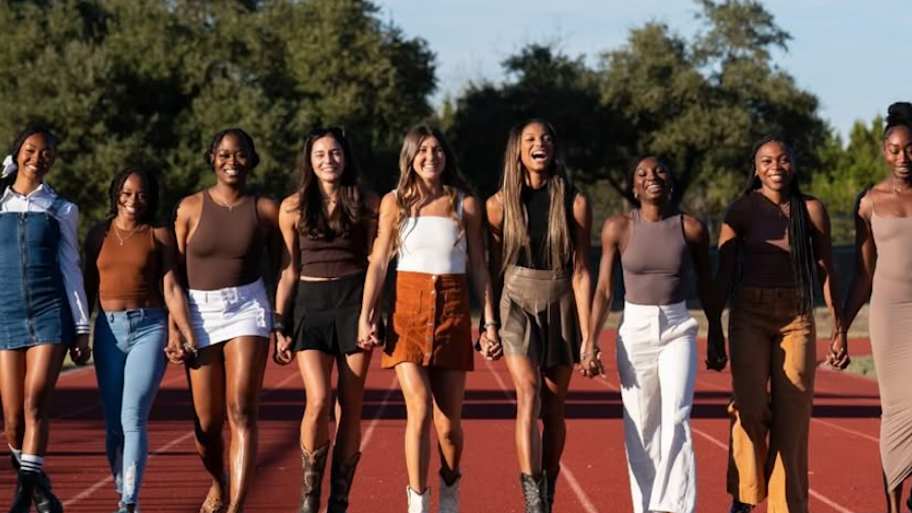 Gabby Thomas returns to Longhorns track in cowgirl boots flexing Texas ...
