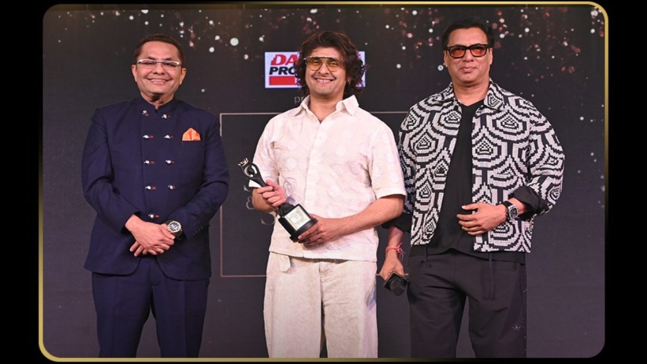 Pinkvilla Screen & Style Icons Awards 2025: Sonu Nigam wins Danube ...