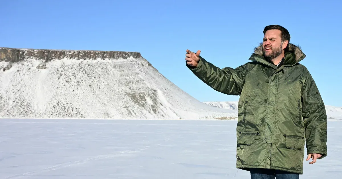 J.D. Vance megérkezett Grönlandra és megállapította: rohadt hideg van