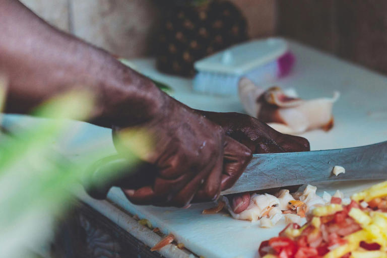 Mr. ChimeTime went from Verizon employee to popular food influencer