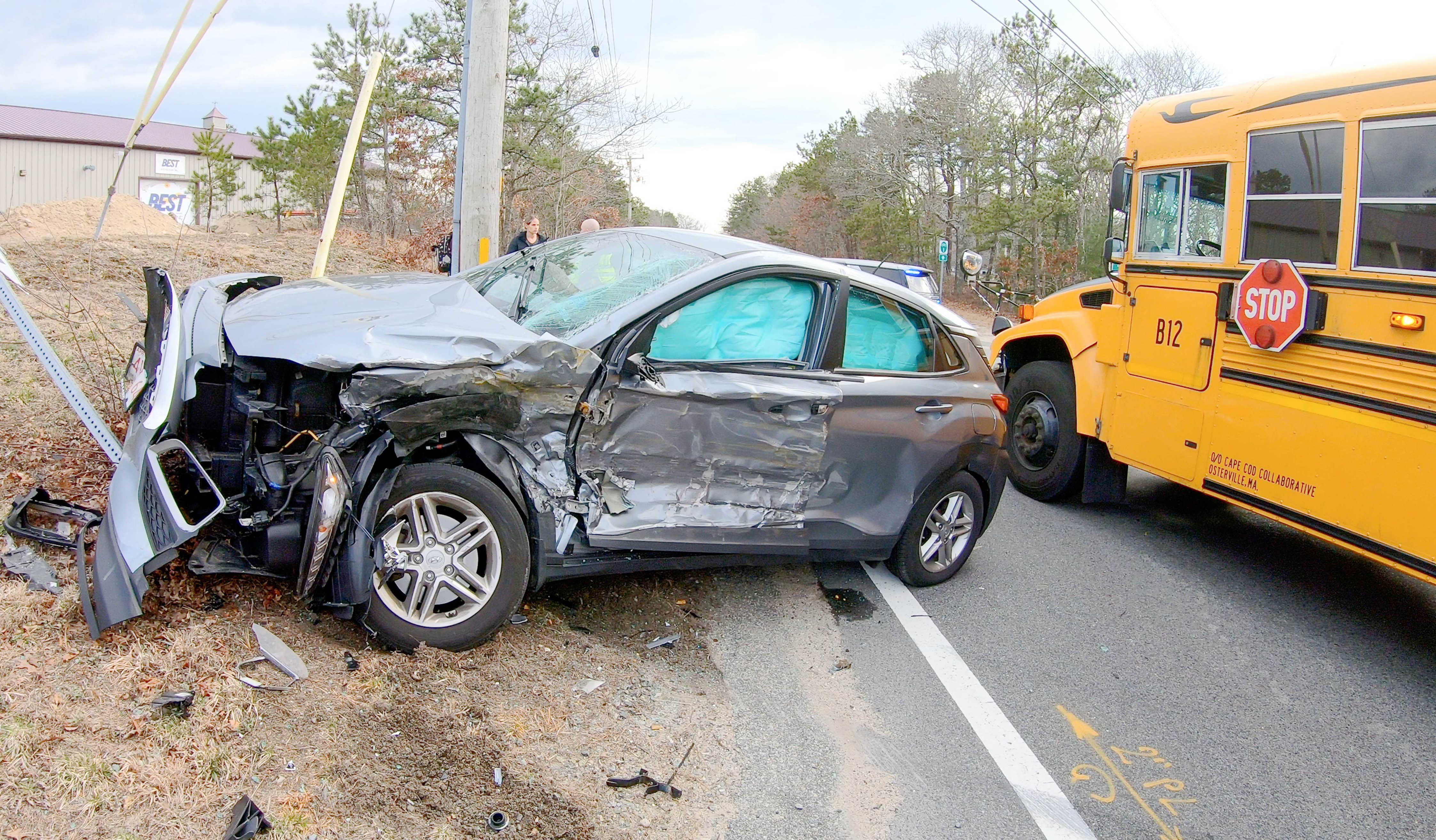1 student injured in Mass. school bus, SUV crash