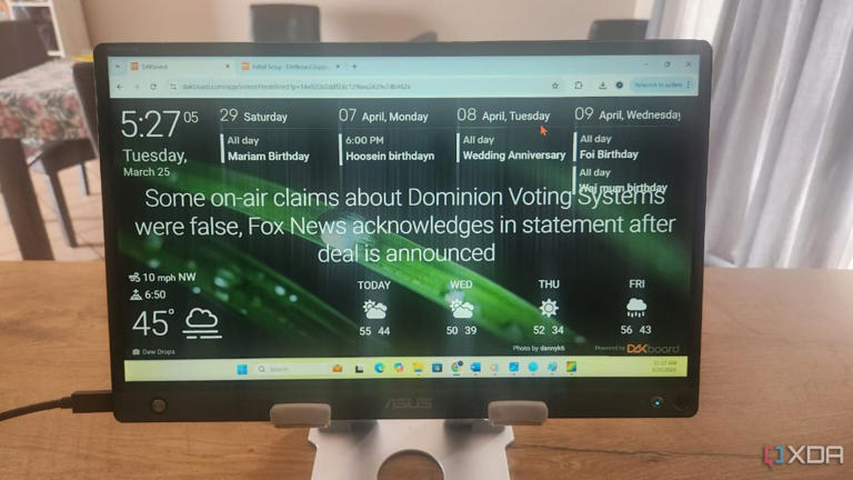 I turned my old monitor into a dashboard for my smart home
