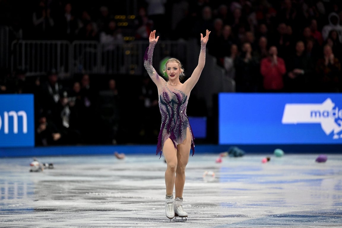 Incredible photos highlight women's figure skating comeback queen Amber ...