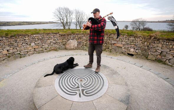 The world's 'biggest living labyrinth' that spans 183ft is near pretty ...