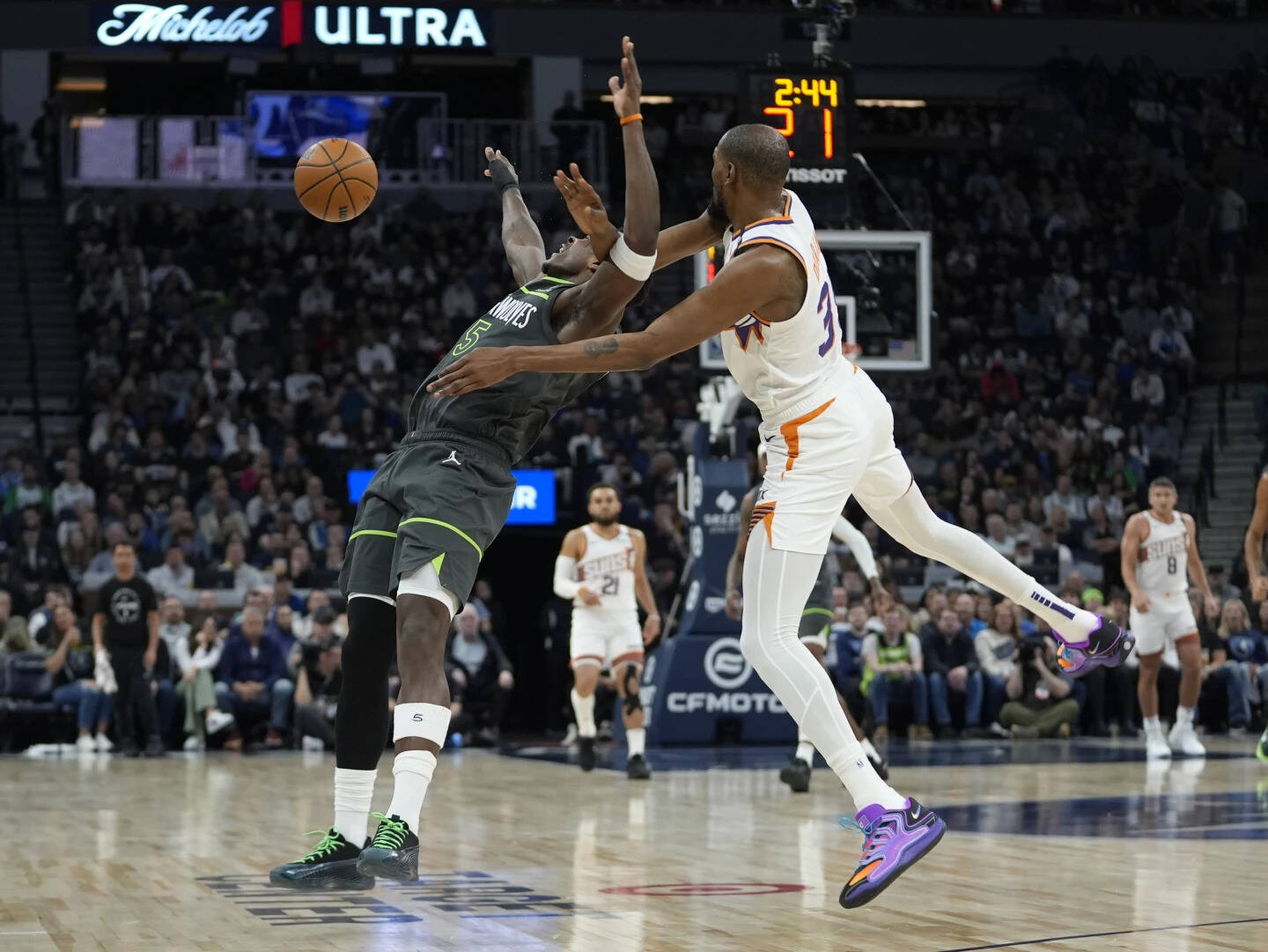 What happened between Anthony Edwards and Kevin Durant that sent ...