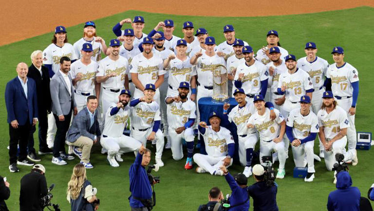 The Dodgers received their World Series rings. Here's what they look like