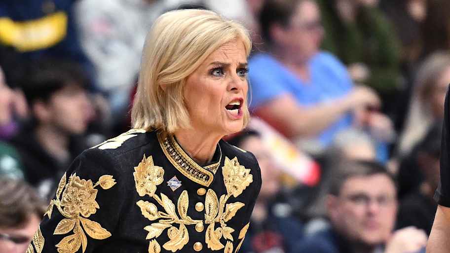 LSU Coach Kim Mulkey's 'All Time' Outfit Had Fans in Hysterics Amid ...