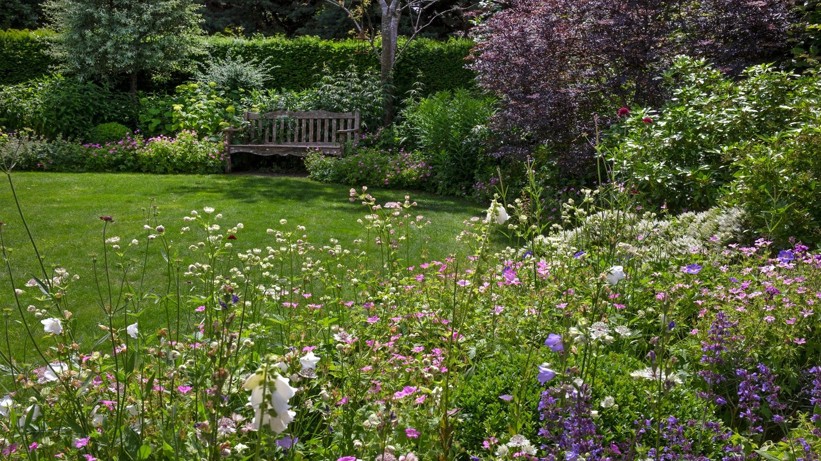 Landscape designers share the secrets to creating a romantic garden ...