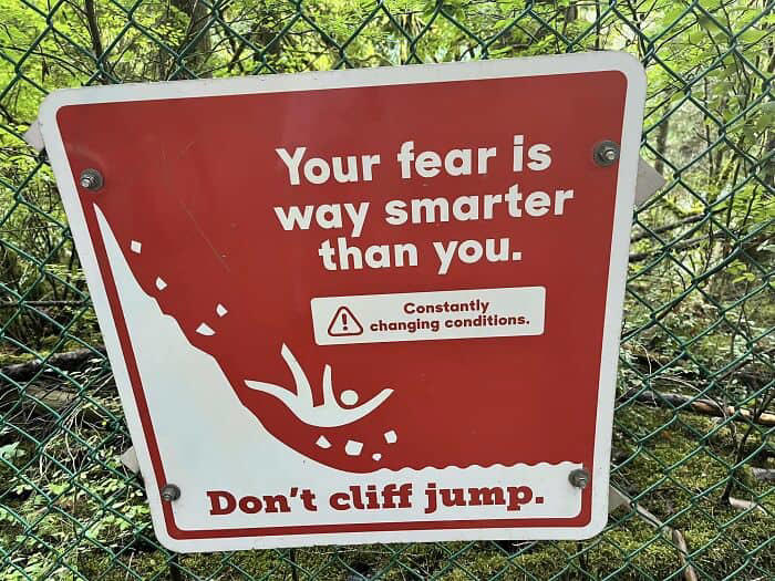 50 Funny Signs That Definitely Only Exist Because Someone Did Something Stupid